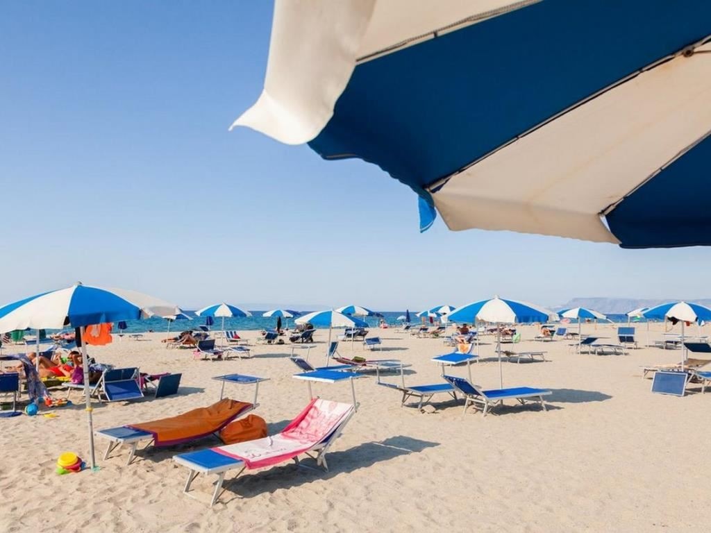 LE DUNE BEACH CLUB, Hotel Italia | Coral Travel